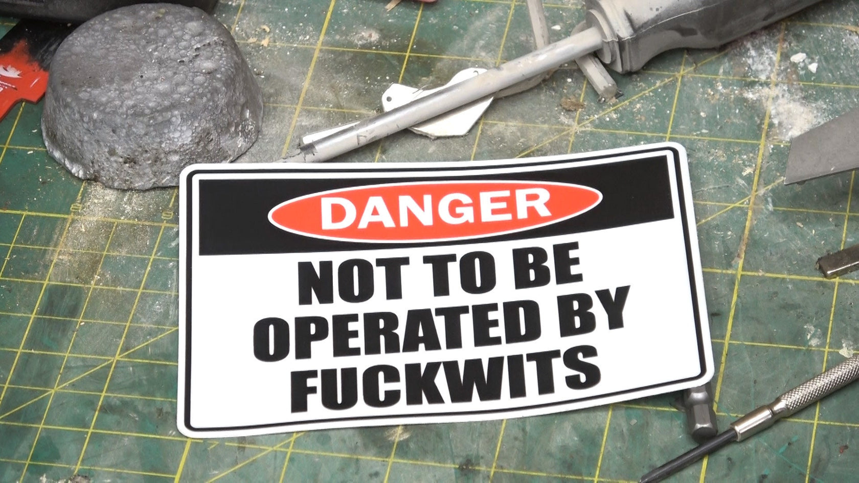 WARNING! Stickers MK. II – AvE